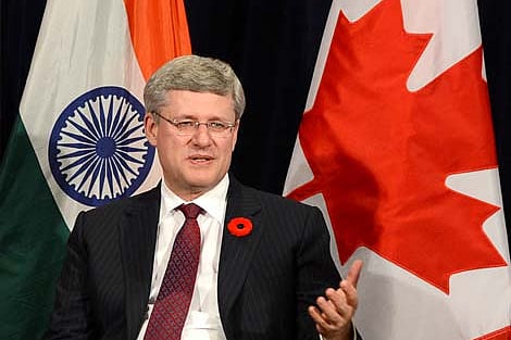 Canadian PM Stephen Harper savours Punjabi food at dhaba