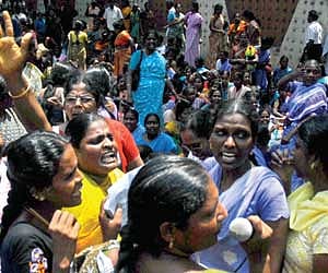 Ramadoss poser to Karunanidhi