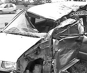 3 of family killed in car-lorry collision
