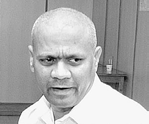 Dharma Reddy should be TTD EO: Ex-MP Chinta