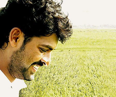 Vimal debuts as playback singer