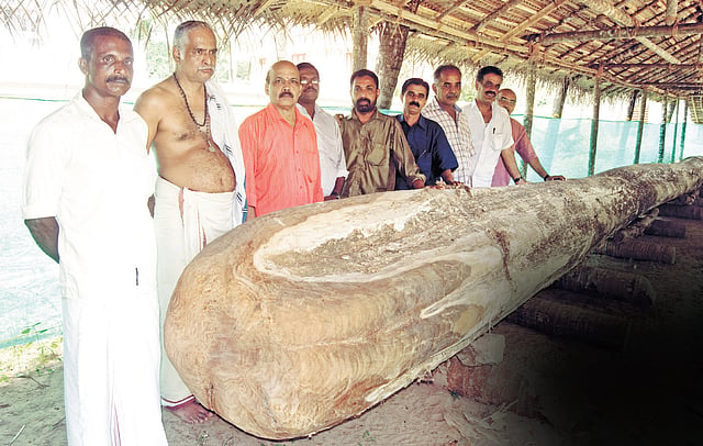 The making of a Durga temple’s flagstaff