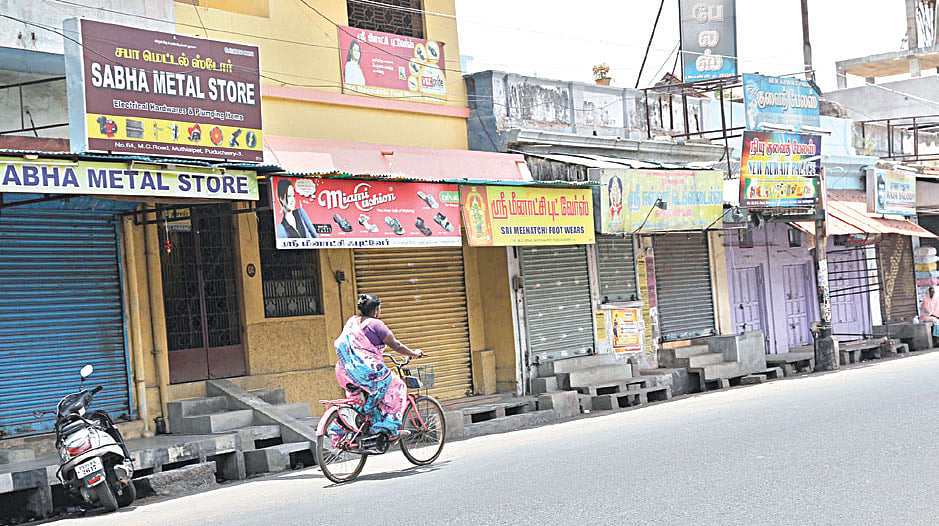 Muthialpet traders down shutters as market complex remains unfinished