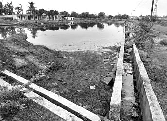 Cesspool Haunts School Students