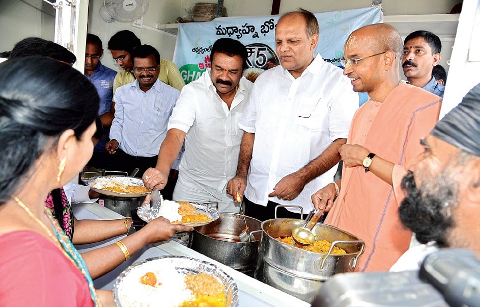 GHMC to Extend Rs 5 Food Scheme to 100 Centres