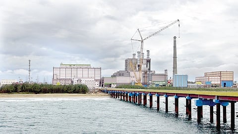 Core loading of India’s 1st indigenous nuclear reactor in Kalpakkam on ...