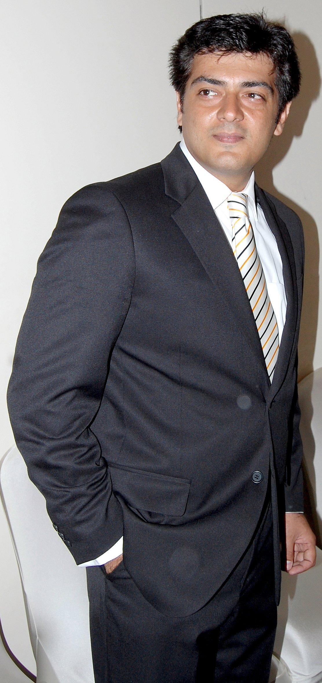 Actor Ajith Kumar Continues Shooting Despite Minor Injury