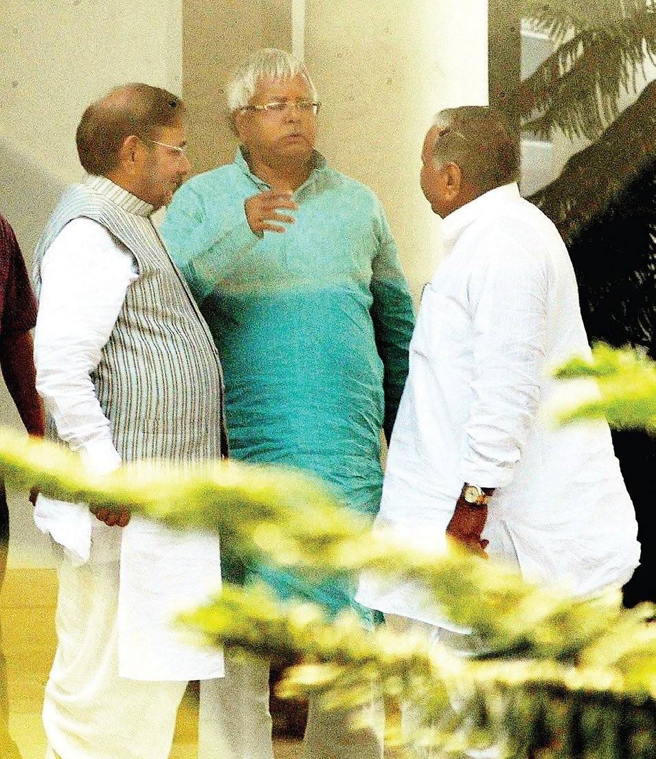 Mulayam\'s Bihar Divorce Threatens to Hurt JD(U), RJD More than SP
