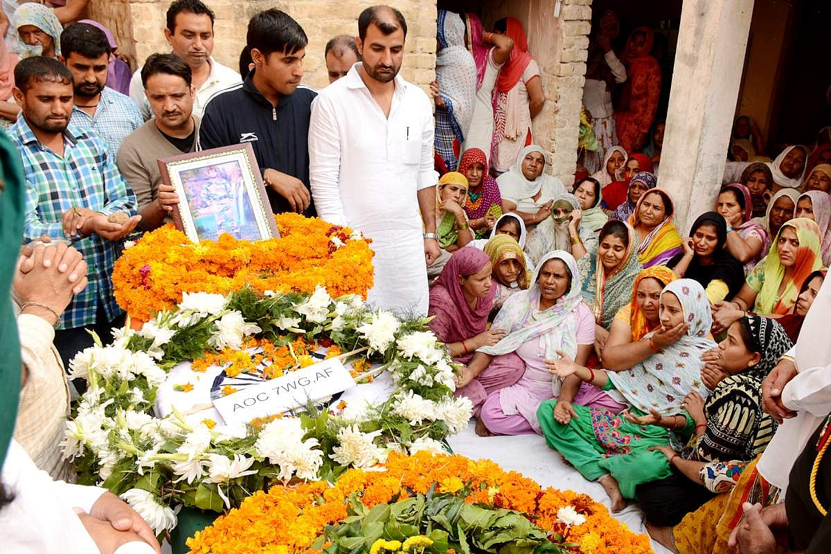 No Diwali sweets for Pak Rangers as Sepoy Mandeep’s body comes home in ...