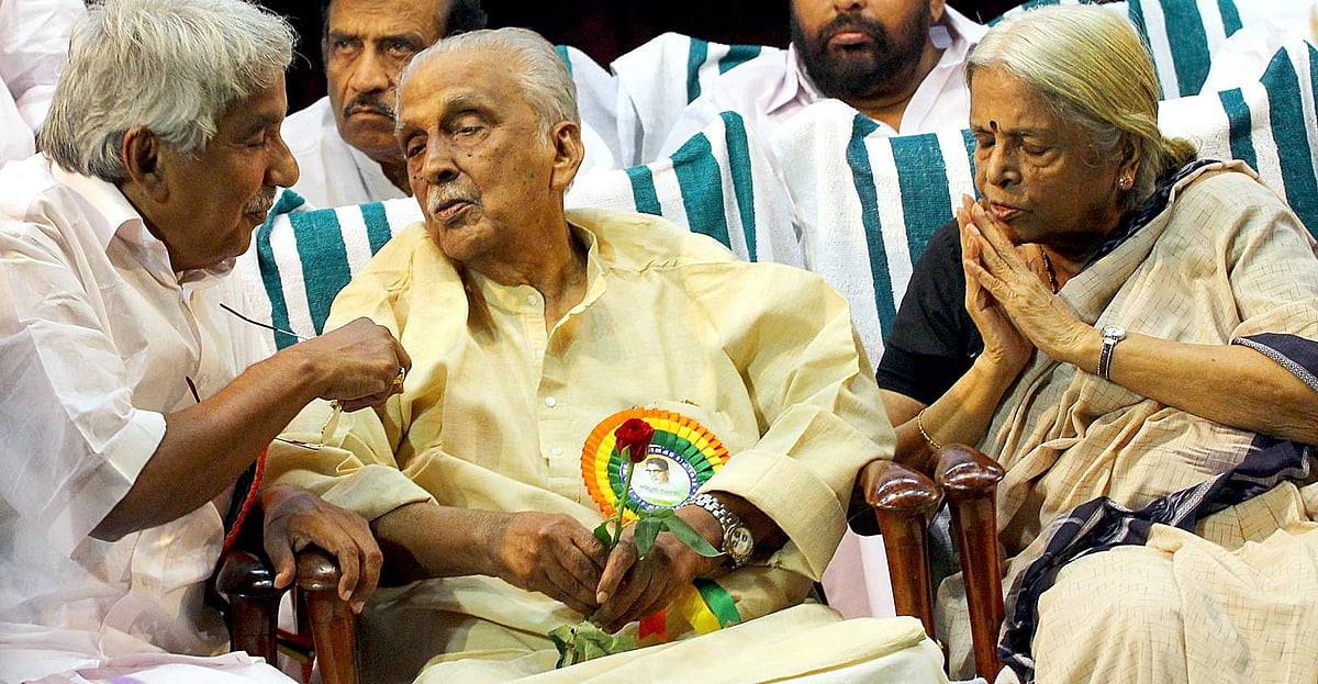 Rich tributes to R Sankar on his 44th death anniversary