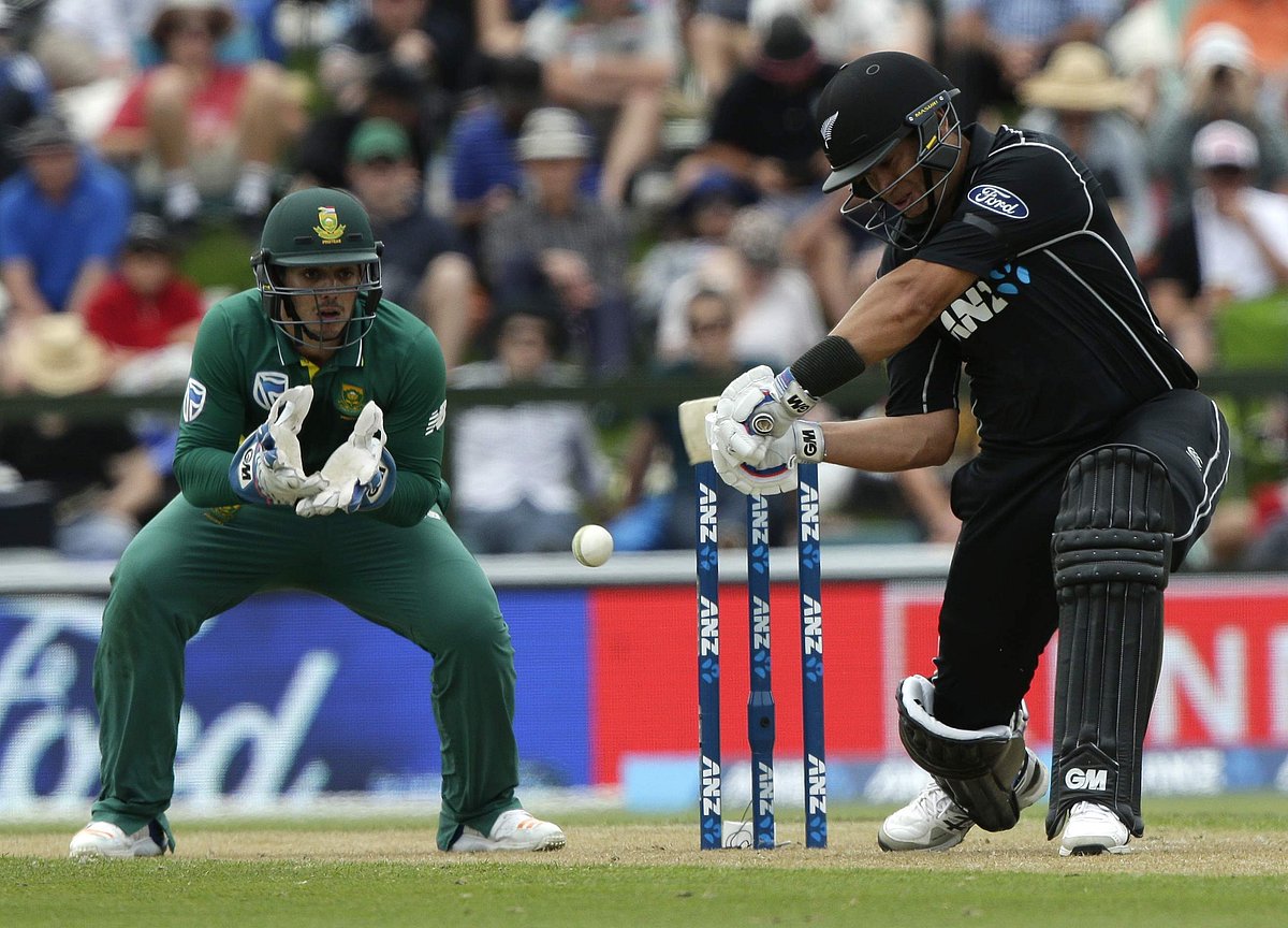 Taylor's 102 helps New Zealand to 289-4 in second ODI vs Proteas