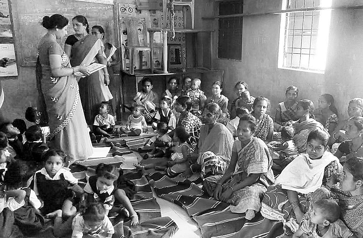 Anganwadi workers educate women on safe childhood