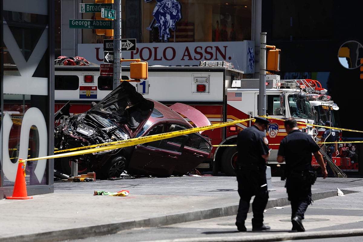 Driver kills one, injures 22 in New York's Times Square car crash