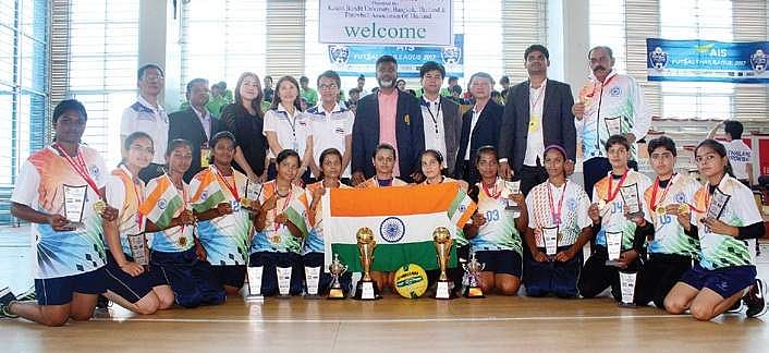 State throwball players make India proud