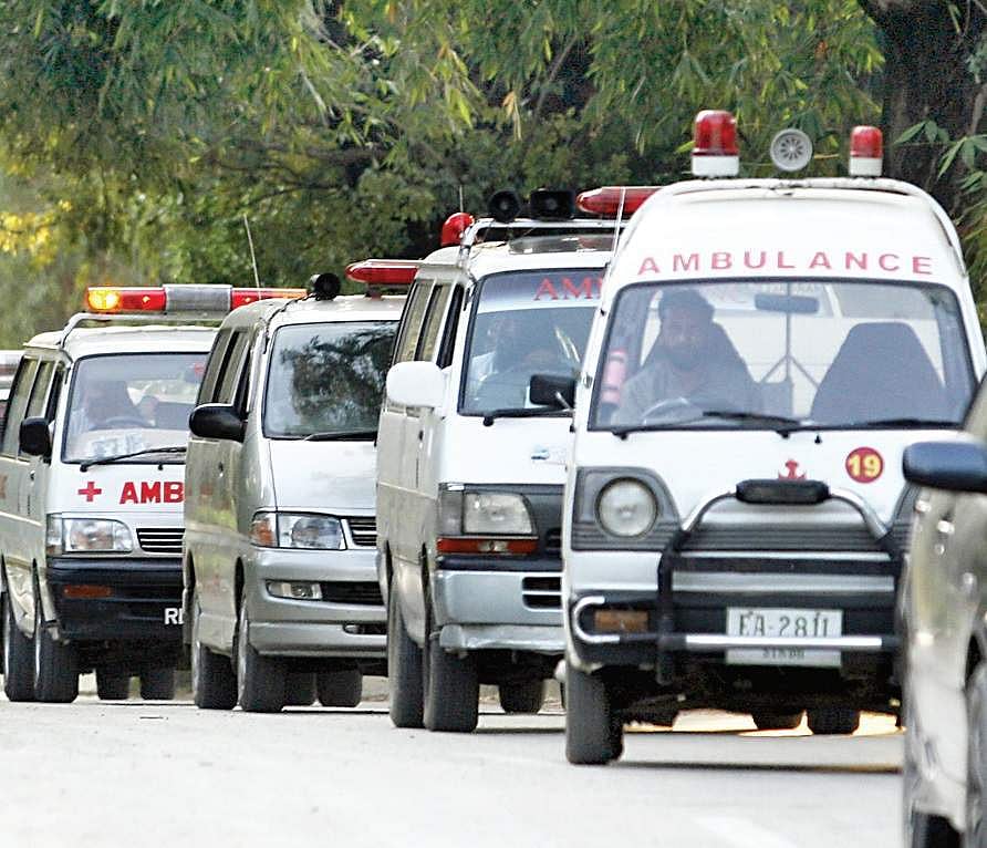 Accident victim dies after waiting an hour for ambulance