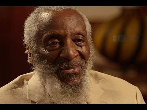 Legendary comedian and civil rights activist Dick Gregory dies at 84