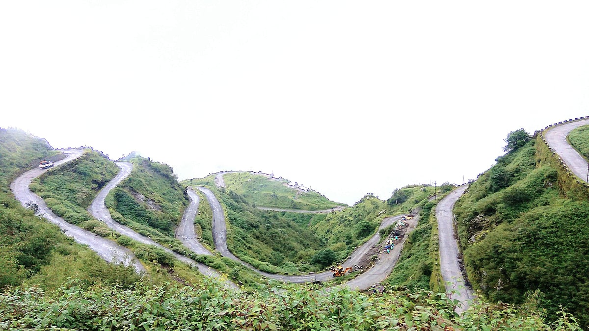Road to Doklam: Landmarks near Doka La Pass where India and China ...