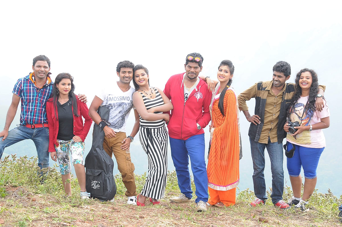 'Santhoshathil Kalavaram' movie review: A chaotic mess with only the ...
