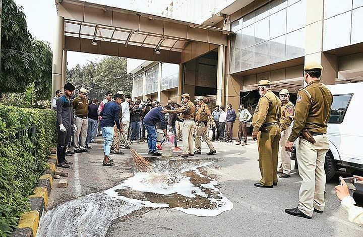 Delhi Police ACP commits suicide by jumping off police headquarters ...