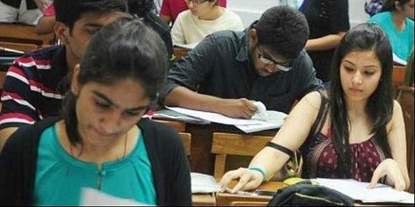 NEET: Delhi High Court upholds CBSE's upper age limit of 25 years