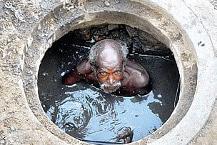 Special sewer cleaning machines to replace manual scavengers in Delhi