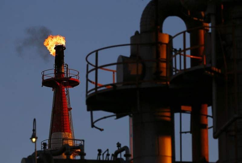 Stock markets nosedive amid boiling crude oil prices, ongoing Middle ...