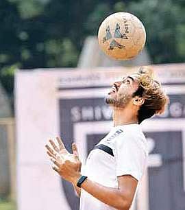 Footballer Manjappa to establish international football academy