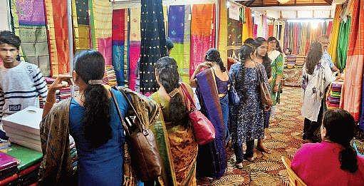 Anant Sutra: Celebrating women's empowerment and weaving heritage