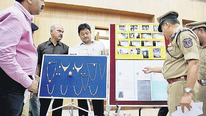 3 chaddi gang members held, Rs 3.5L cash seized