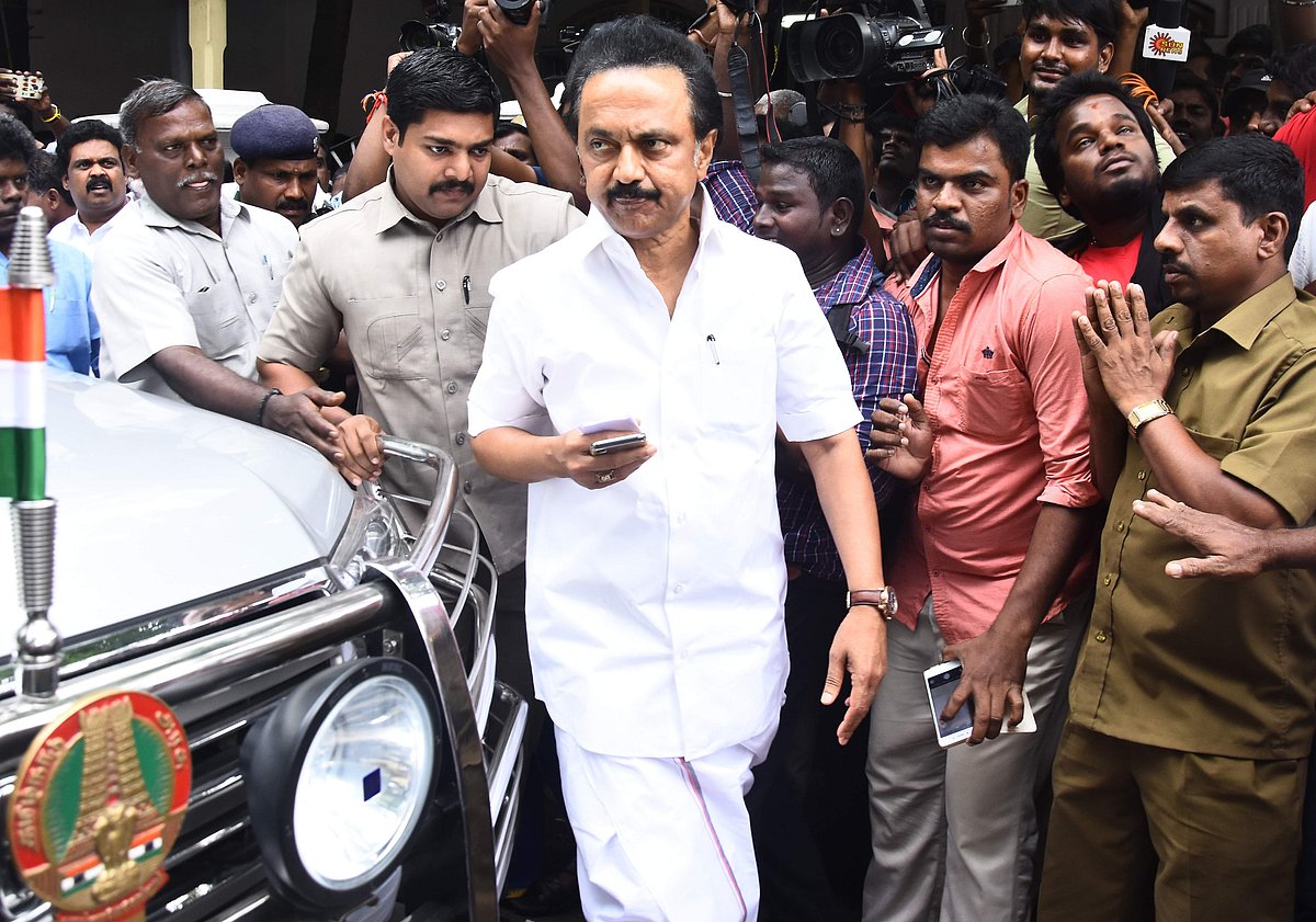 DMK cadres told not to fall at Stalin’s feet while meeting him