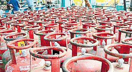 Supply of LPG cylinders hit as BPCL truck drivers in Kochi go on strike