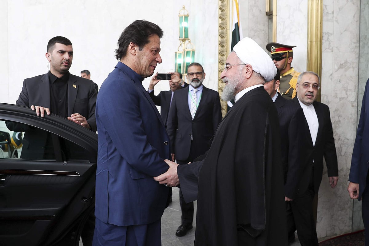 Pakistan PM Imran Khan arrives in Iran on mission to 'facilitate' Iran ...