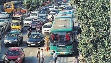Citizens say bollards on bus lane pose a risk