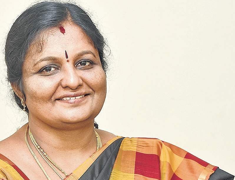 Her hand went limp, not her courage: Income Tax officer R Anandhi's ...