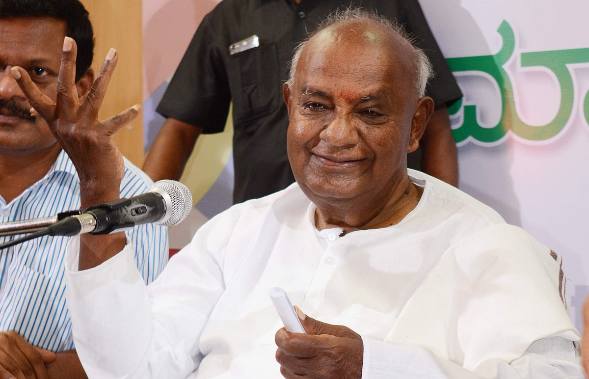 JD(S) supremo HD Deve Gowda gets blisters after he walks barefoot to ...