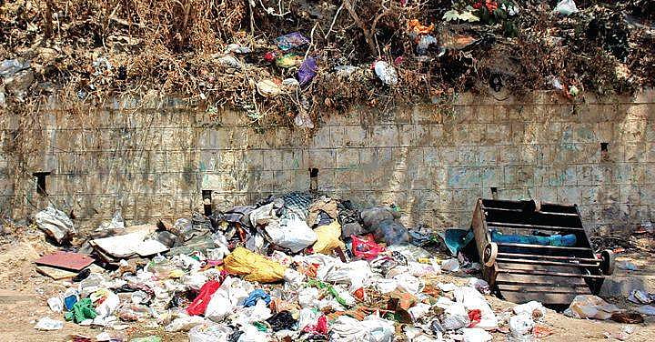 Mini transfer stations to tackle major roadside garbage dumps