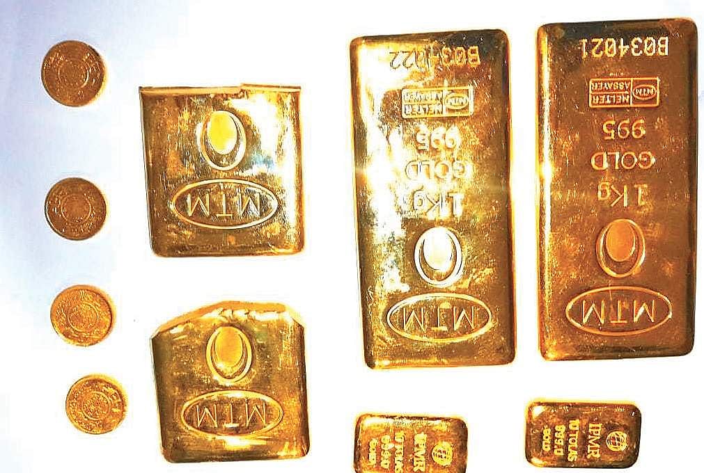 Two, including ground staffer, held with 3.3 kg of gold at Kochi airport