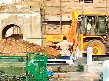 Old City’s ancient Shia graveyard ‘dismantled’