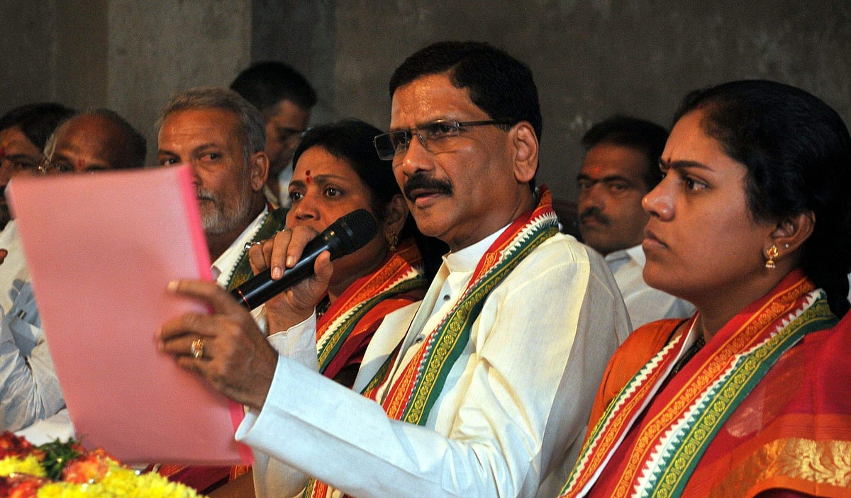 Marri Shashidhar meets Shah, likely to join BJP
