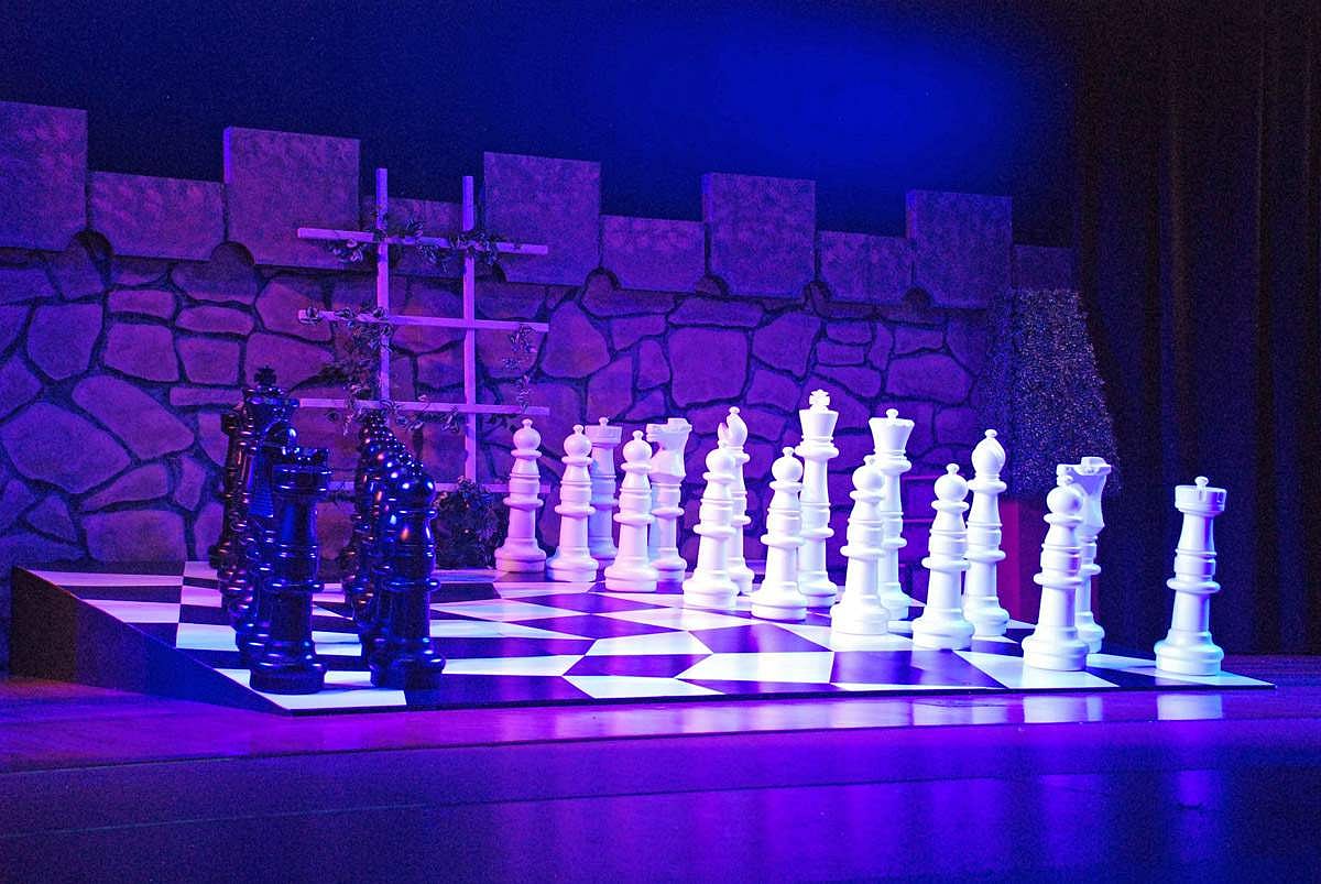 Raja, Divya take top prize in chess meet
