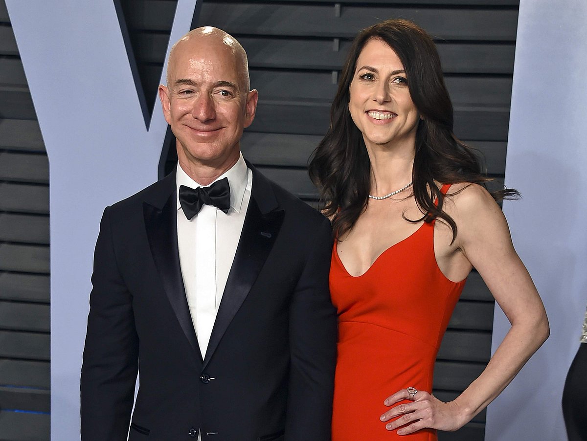 Amazon CEO Jeff Bezos' divorce finalized, wife MacKenzie gets USD 38 ...