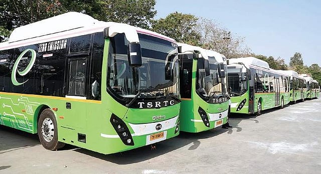 Telangana: Four lakh devotees used TSRTC buses in 3 days to attend ...