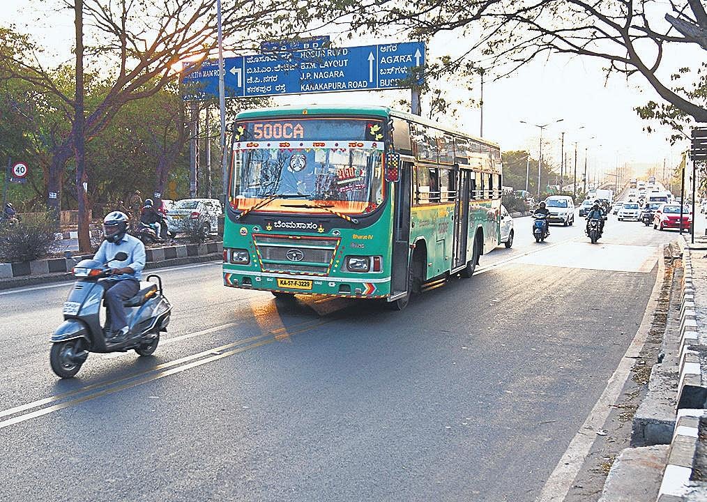 Bollards may soon be back on bus priority lanes