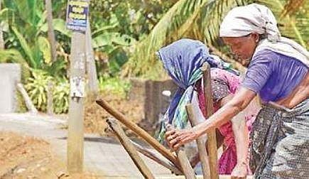 Plug leakage in job scheme, but don't stop paying seekers