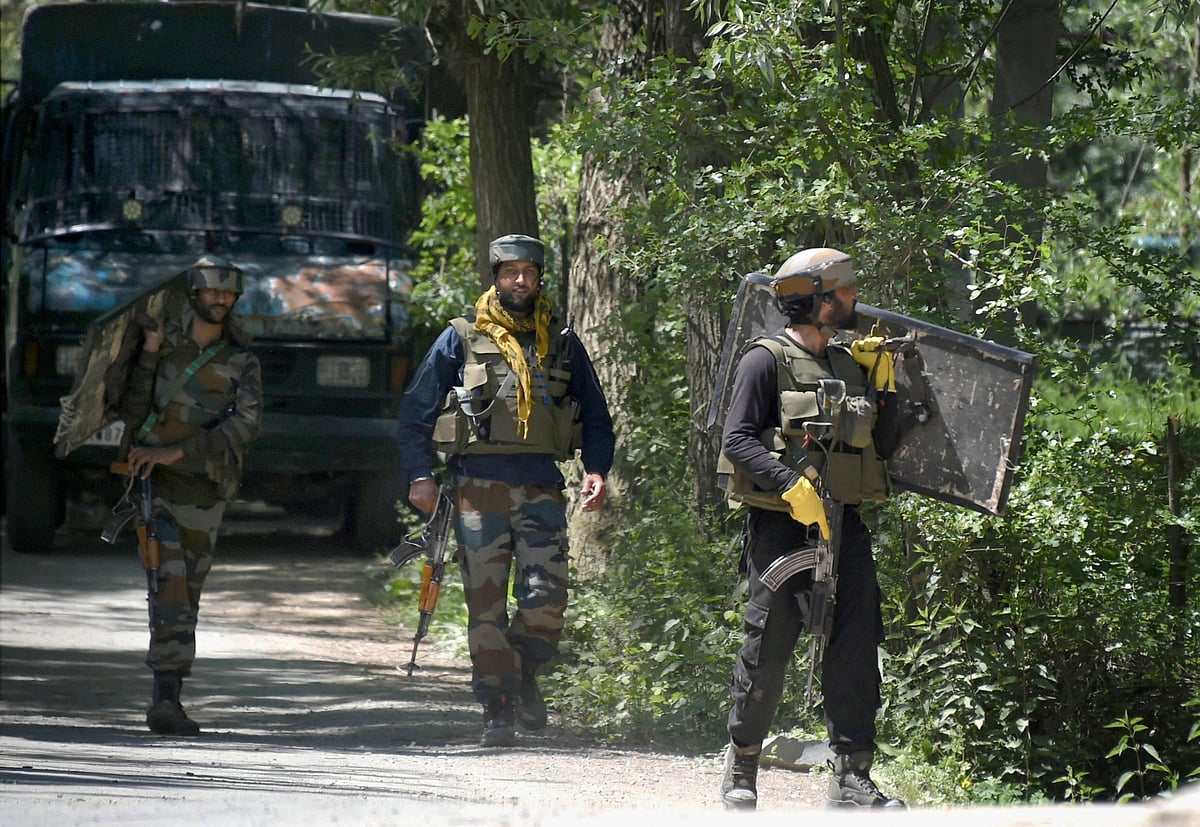 Defence ministry seals Rs 409-crore contract to procure hand grenades ...