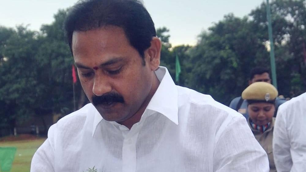 Andhra former Deputy CM Alla Nani resigns from YSRC