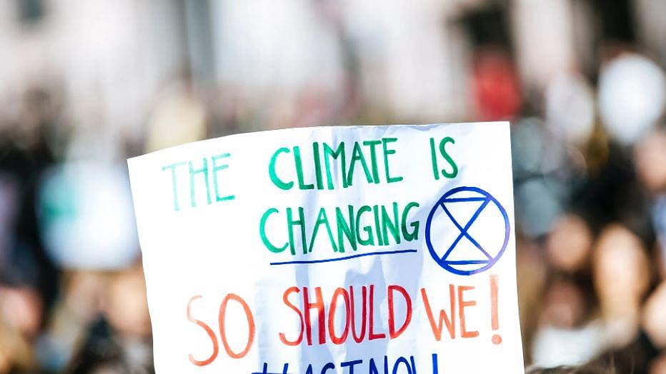 The imprint of climate change on art