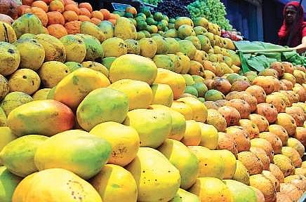 FSSAI warns fruit dealers against ripening mangoes with harmful calcium ...