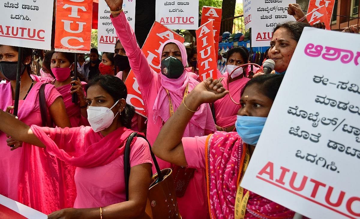 ASHA workers protest over issues with e-survey