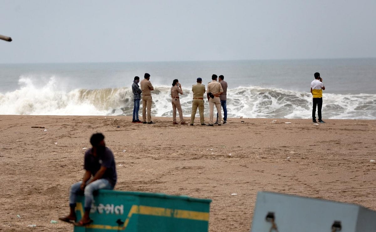 Cyclone Tauktae: Goa CM speaks to Amit Shah regarding damage caused ...